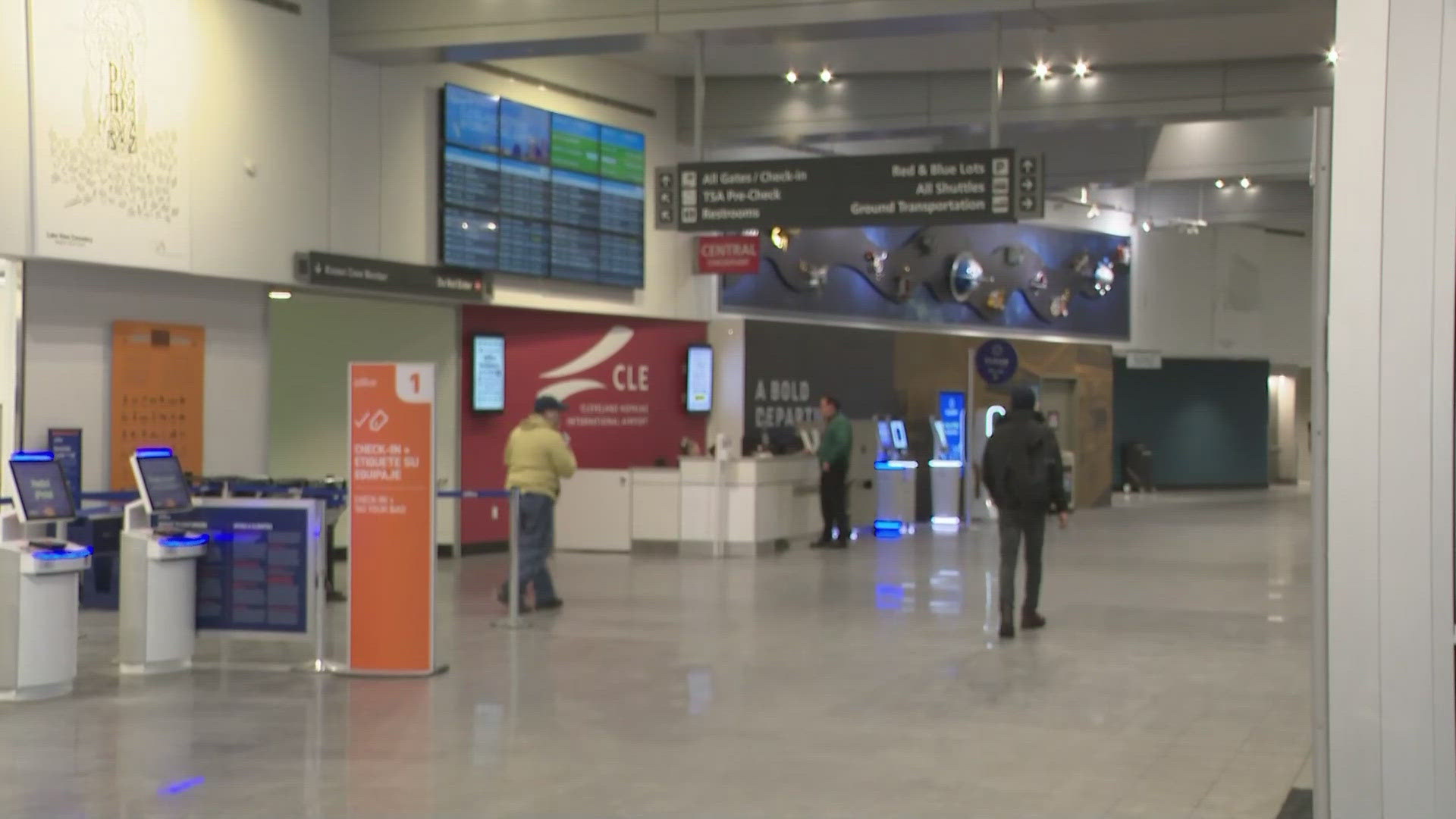 Police investigation at Cleveland Hopkins International Airport shows ...