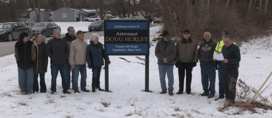 Home marker unveiled in honor of local NASA astronaut