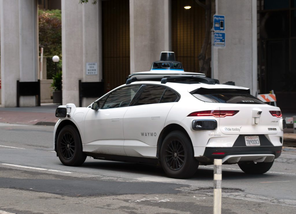 Self-driving cars could receive notices of traffic violations under new ...