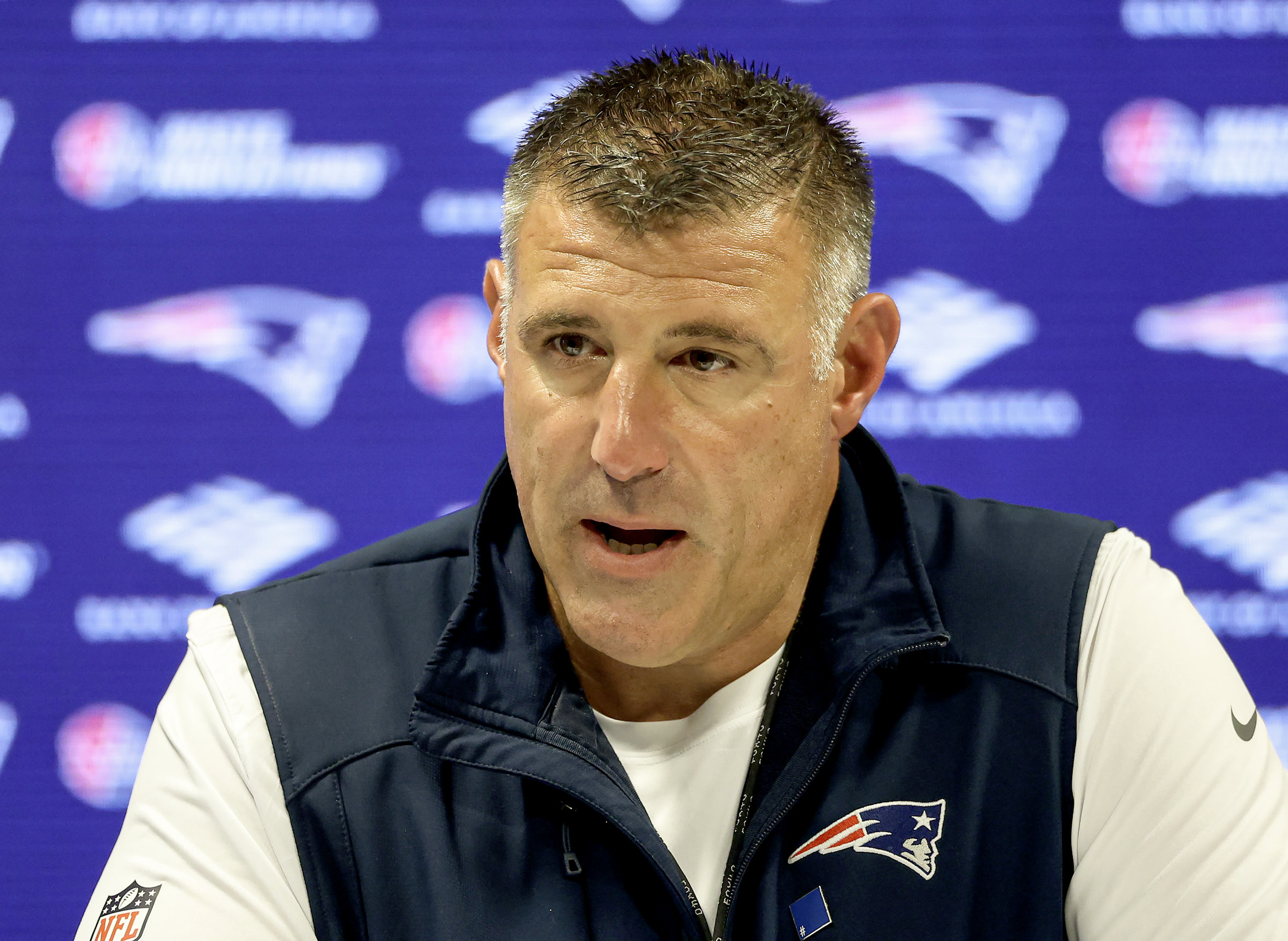 How Mike Vrabel addressed criminal charges against Patriots players