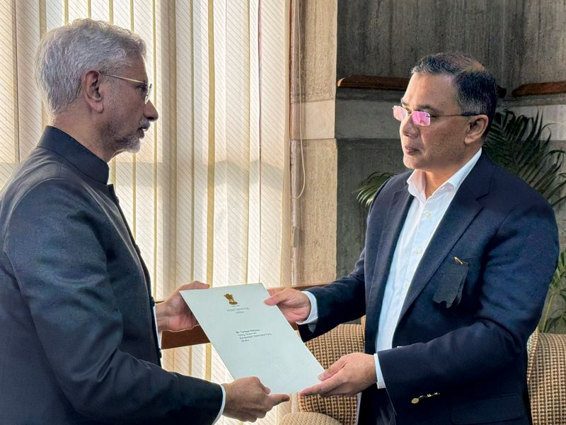 Thousands attend Khaleda Zia’s funeral; Jaishankar hands over PM Modi’s ...