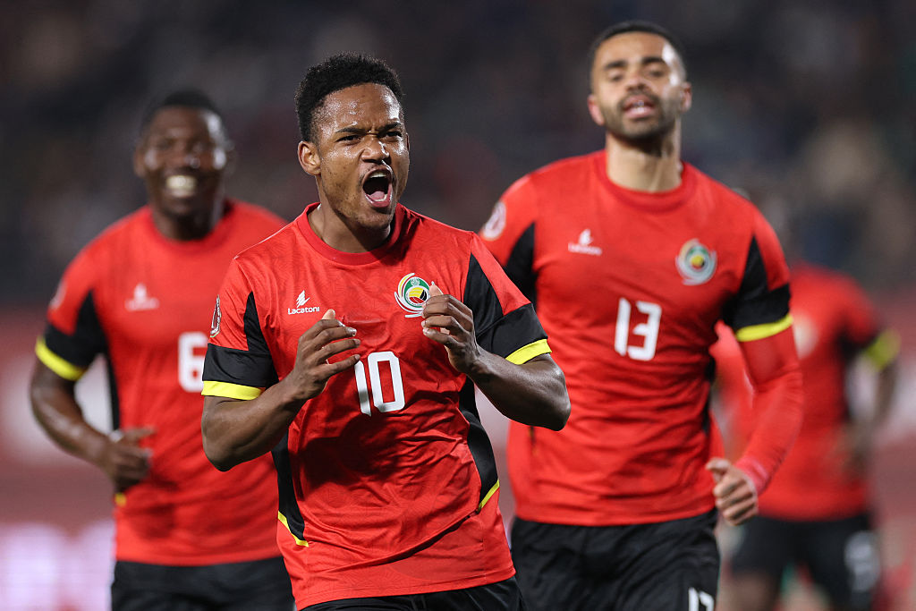 Golo de Geny não impede derrota; Costa do Marfim vence o Grupo F com ...