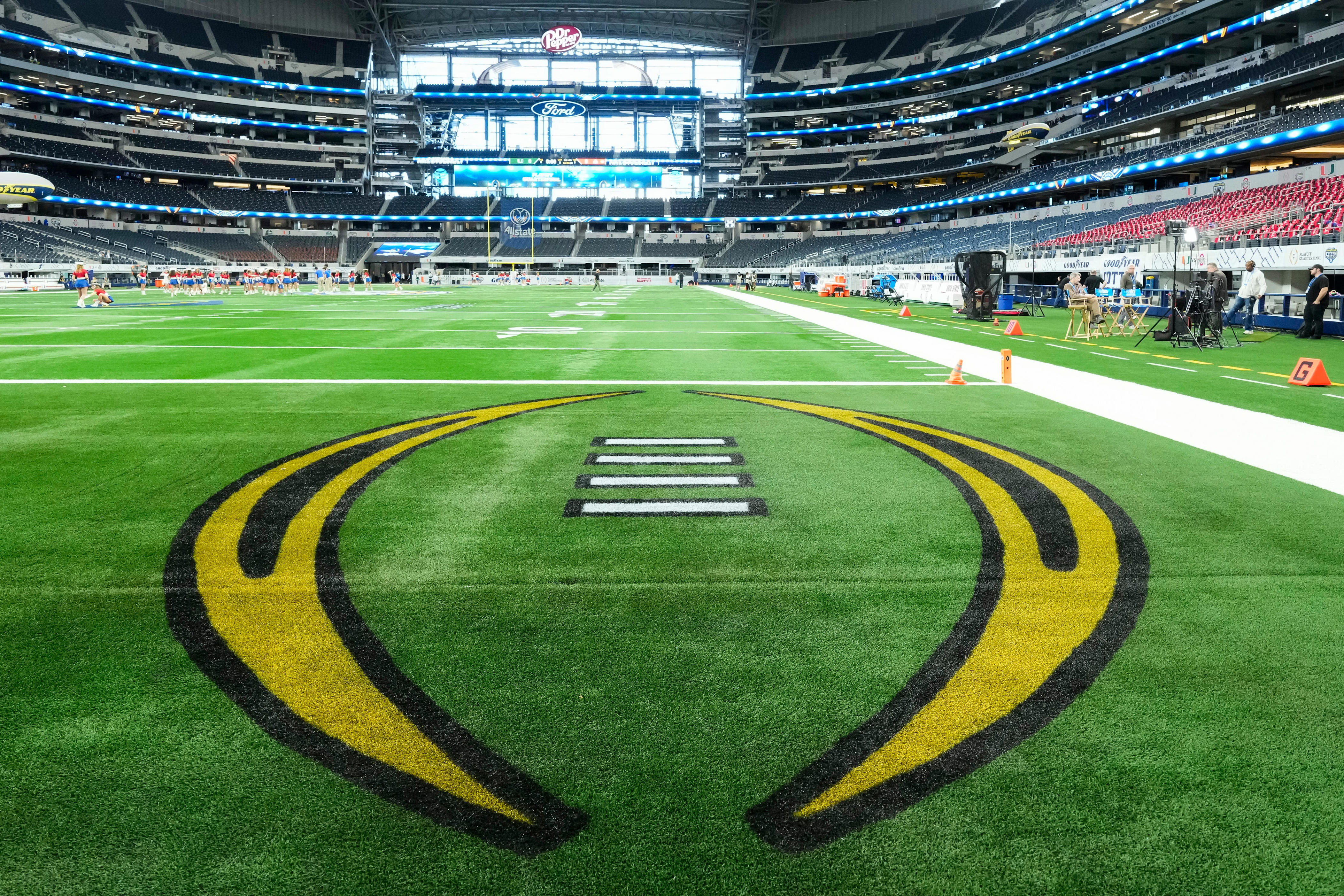 CFP bracket: Matchups, schedule, dates for College Football Playoff ...