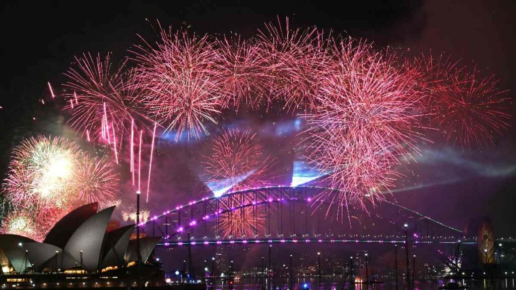 Empiezan los festejos por el Año Nuevo 2026; esto marcó el 2025