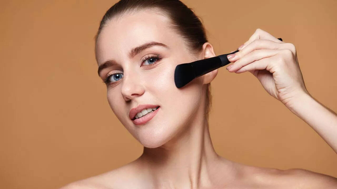 Different types of makeup blush placements on cheeks and how each ...