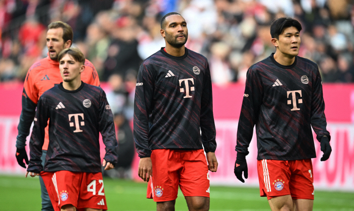 Minjae, at the end of his life in Munich, trust us! Strongly welcomed ...