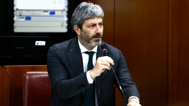 Roberto Fico annuncia la nuova giunta della Campania, l’uomo di De Luca ...