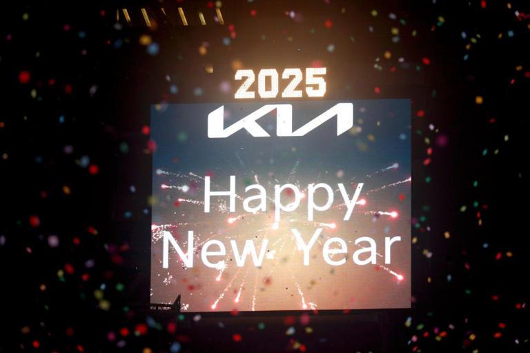 How to watch the New Year's Eve ball drop: Time, channel, more