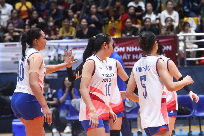 Bóng chuyền nữ Việt Nam sôi động chuyển nhượng