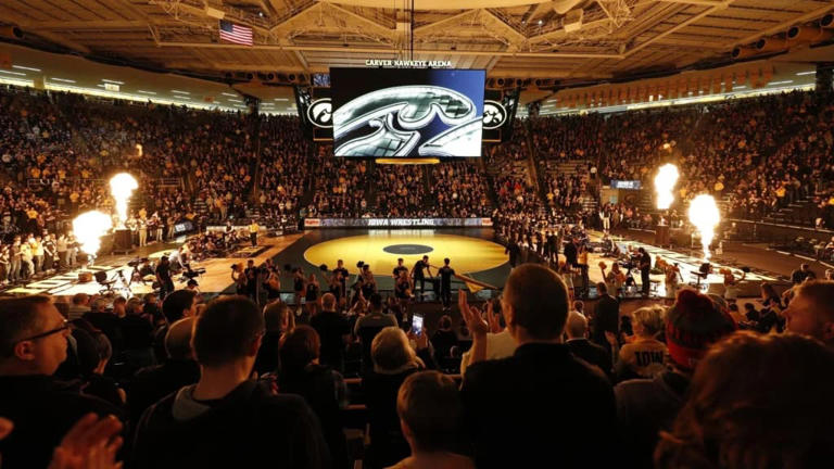 Questions facing Iowa wrestling entering the new year
