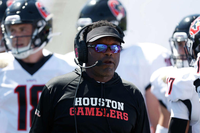 Former Texas A&M, UH coach Kevin Sumlin to lead United Football League ...