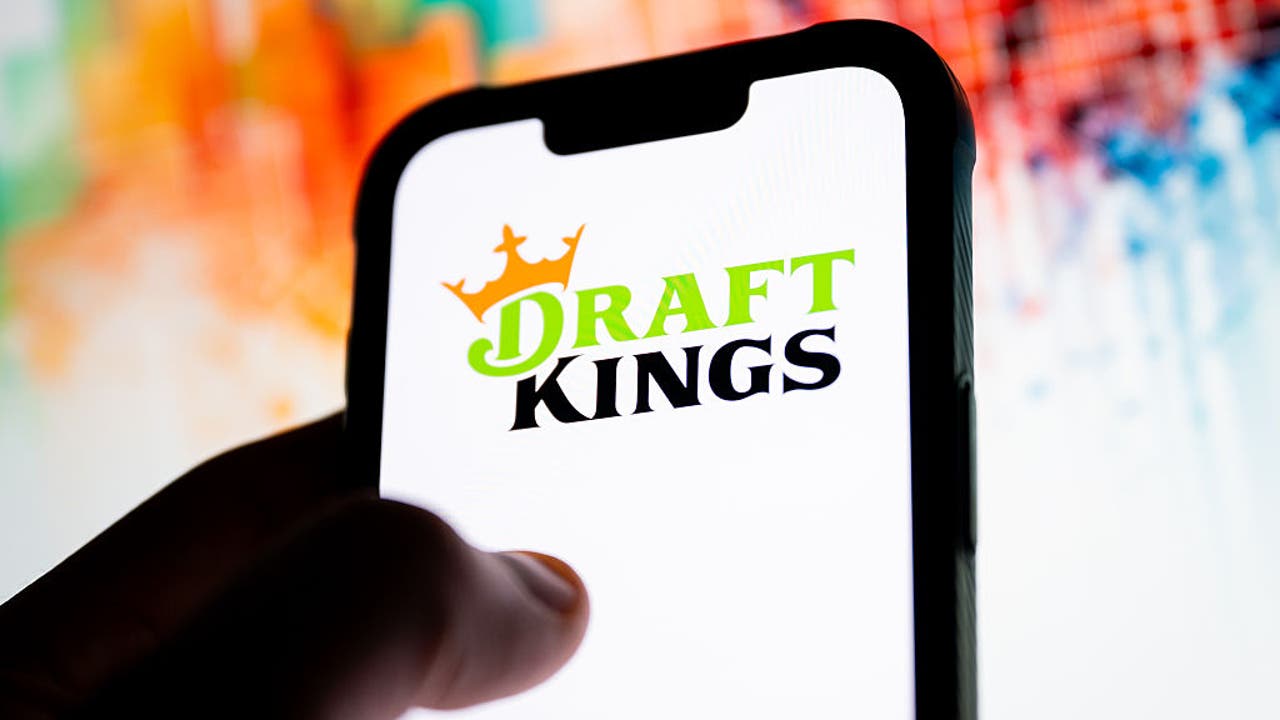 Sports betting group sues Chicago over new tax on sports wagers