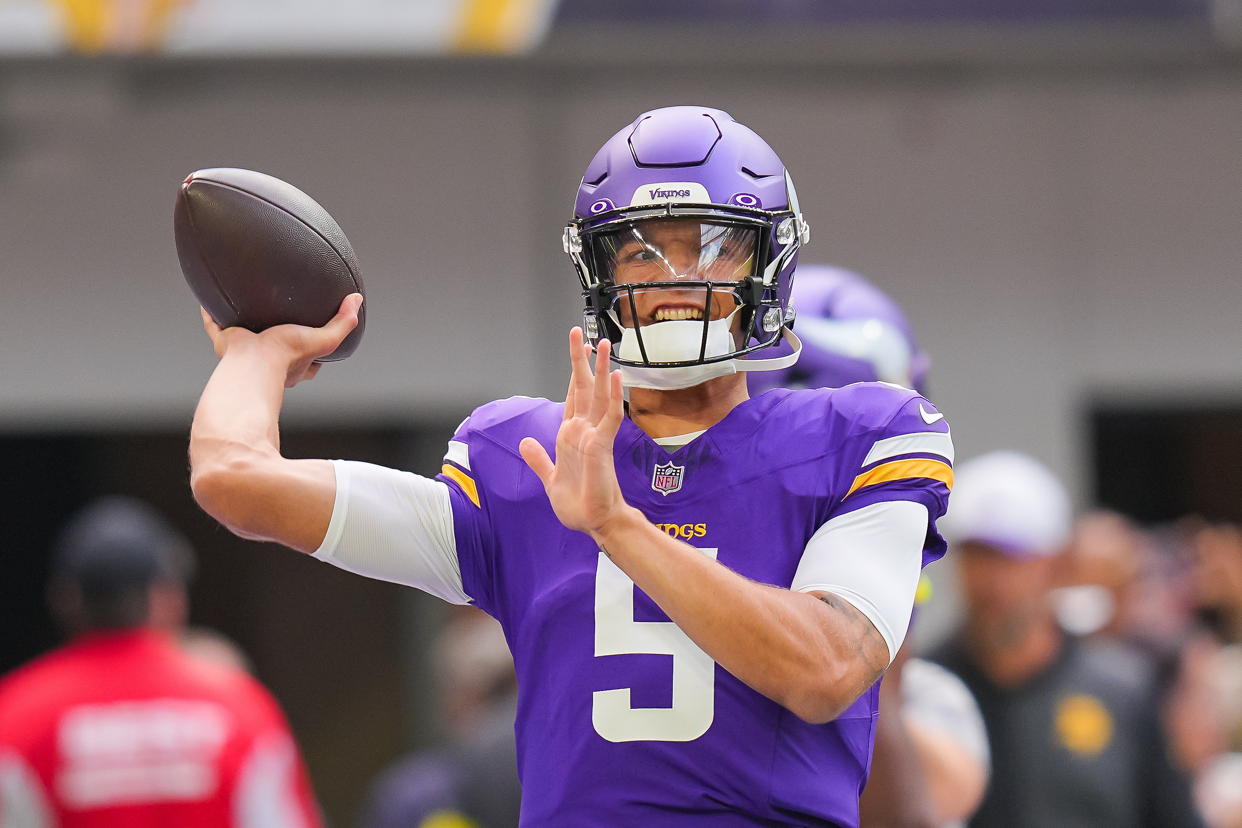 Green Bay Packers sign veteran quarterback amid Jordan Love, Malik ...