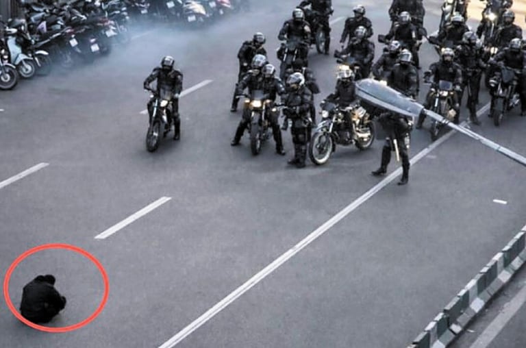 Iranian regime on brink as protests spread amid economic crisis