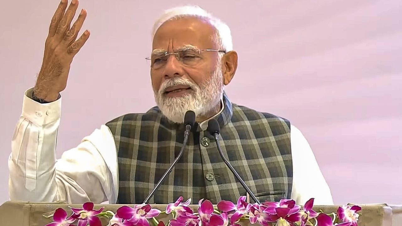 PM Modi chairs 50th PRAGATI meeting, reviews Rs 40,000-crore ...