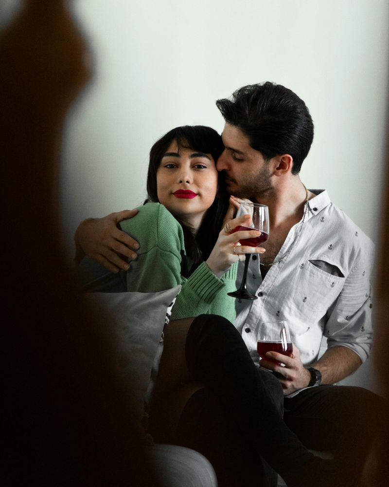 10 dating warning signs many newly divorced people overlook