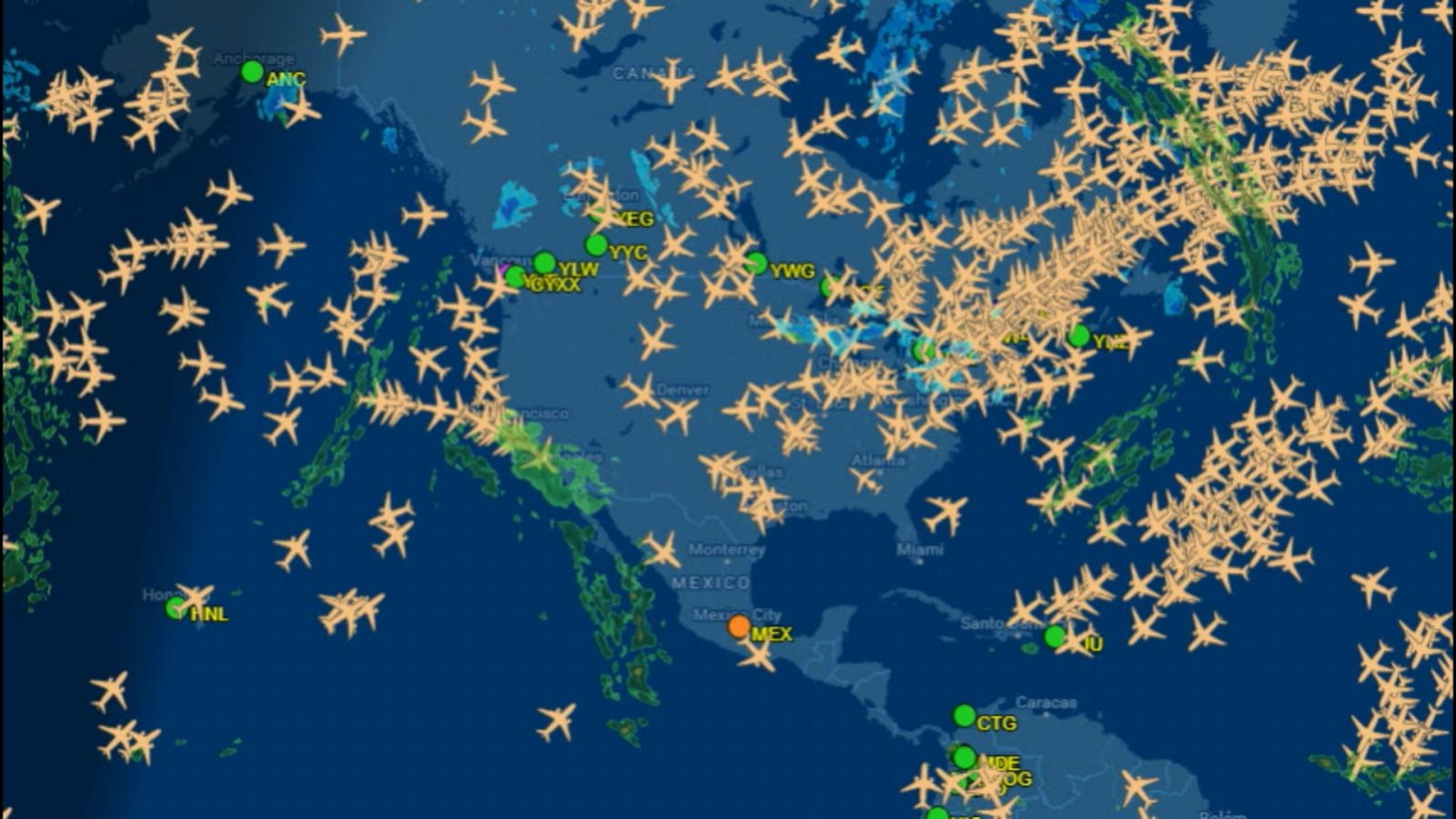 Must-know hacks for travel during the holidays