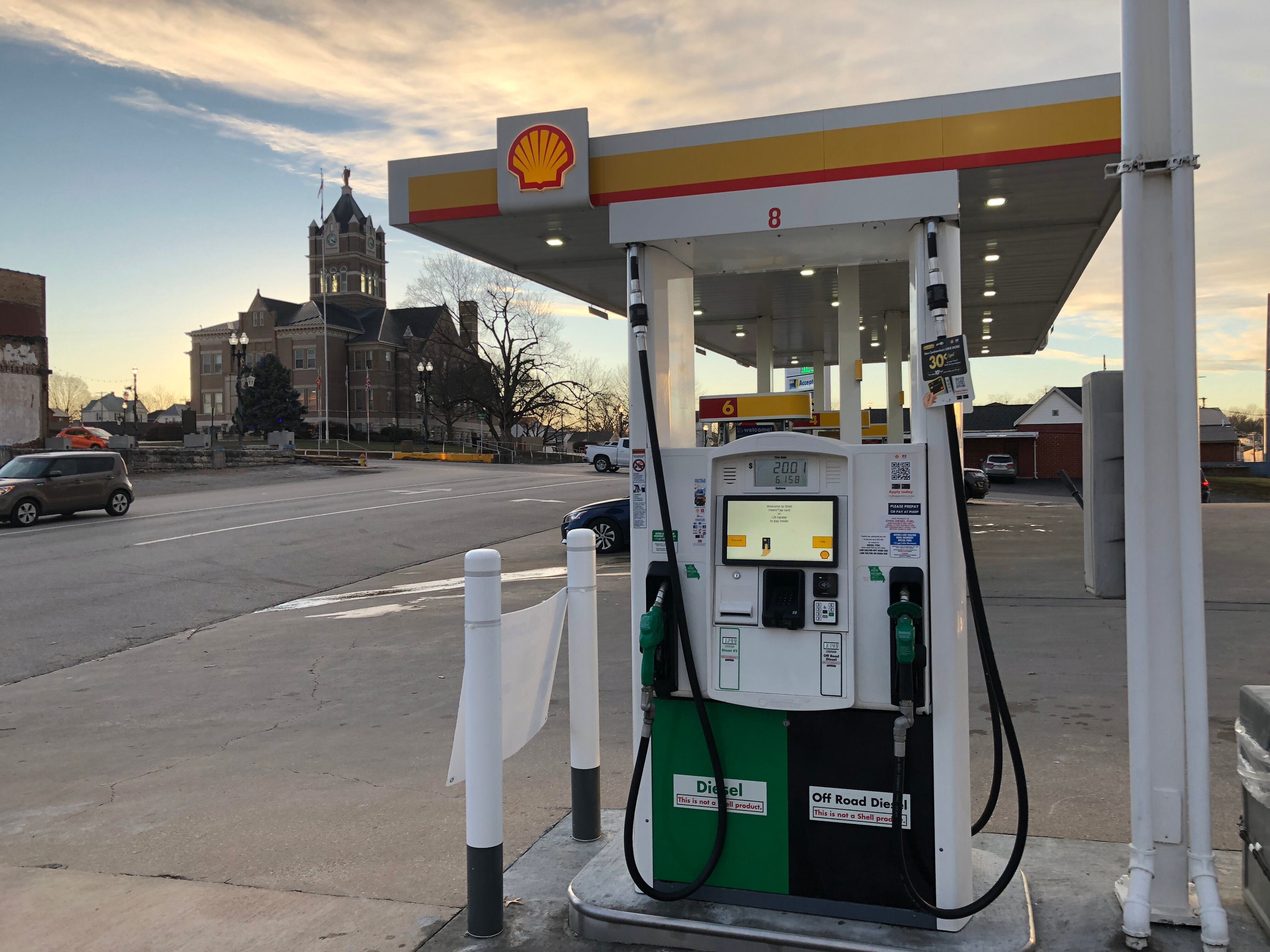 Missouri gas prices drop to lowest in 4 years