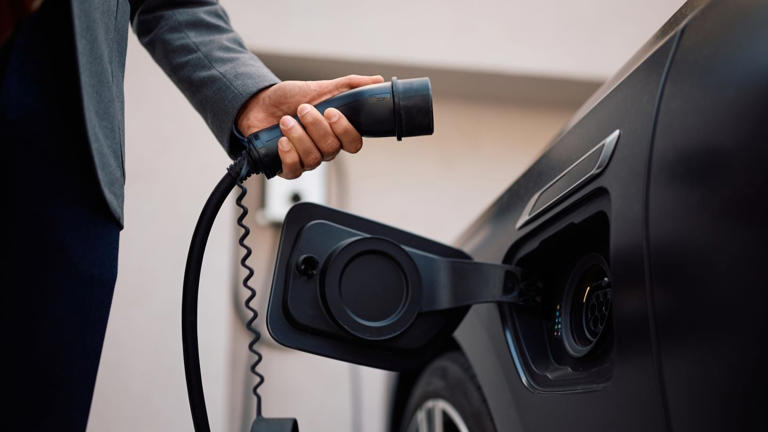 China raises trade-in subsidy threshold, squeezing low-cost EV makers ...