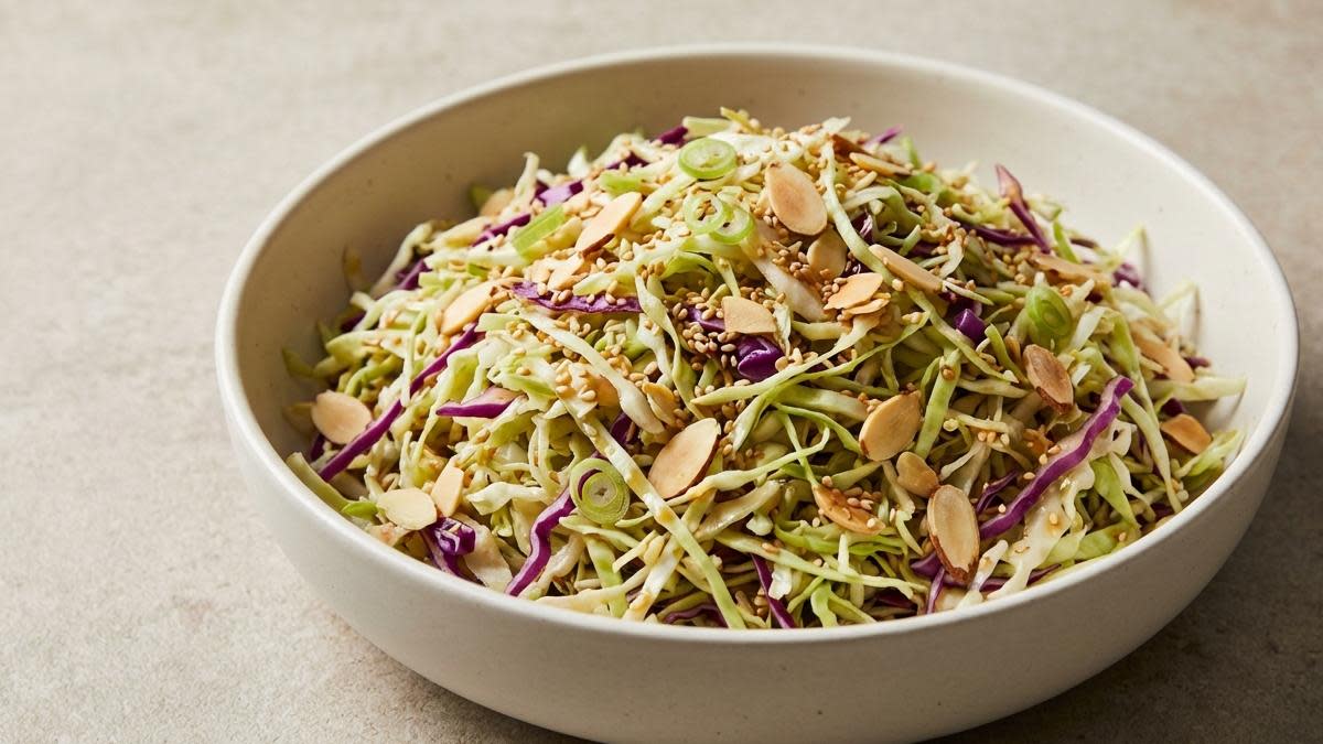 Sesame cabbage salad