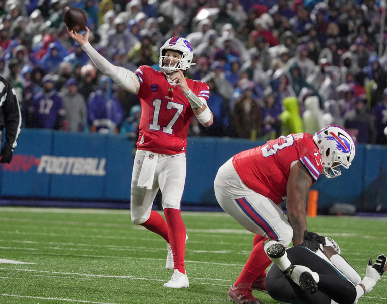 Matt Prater makes field goal for Buffalo. Bills vs Jaguars score, updates