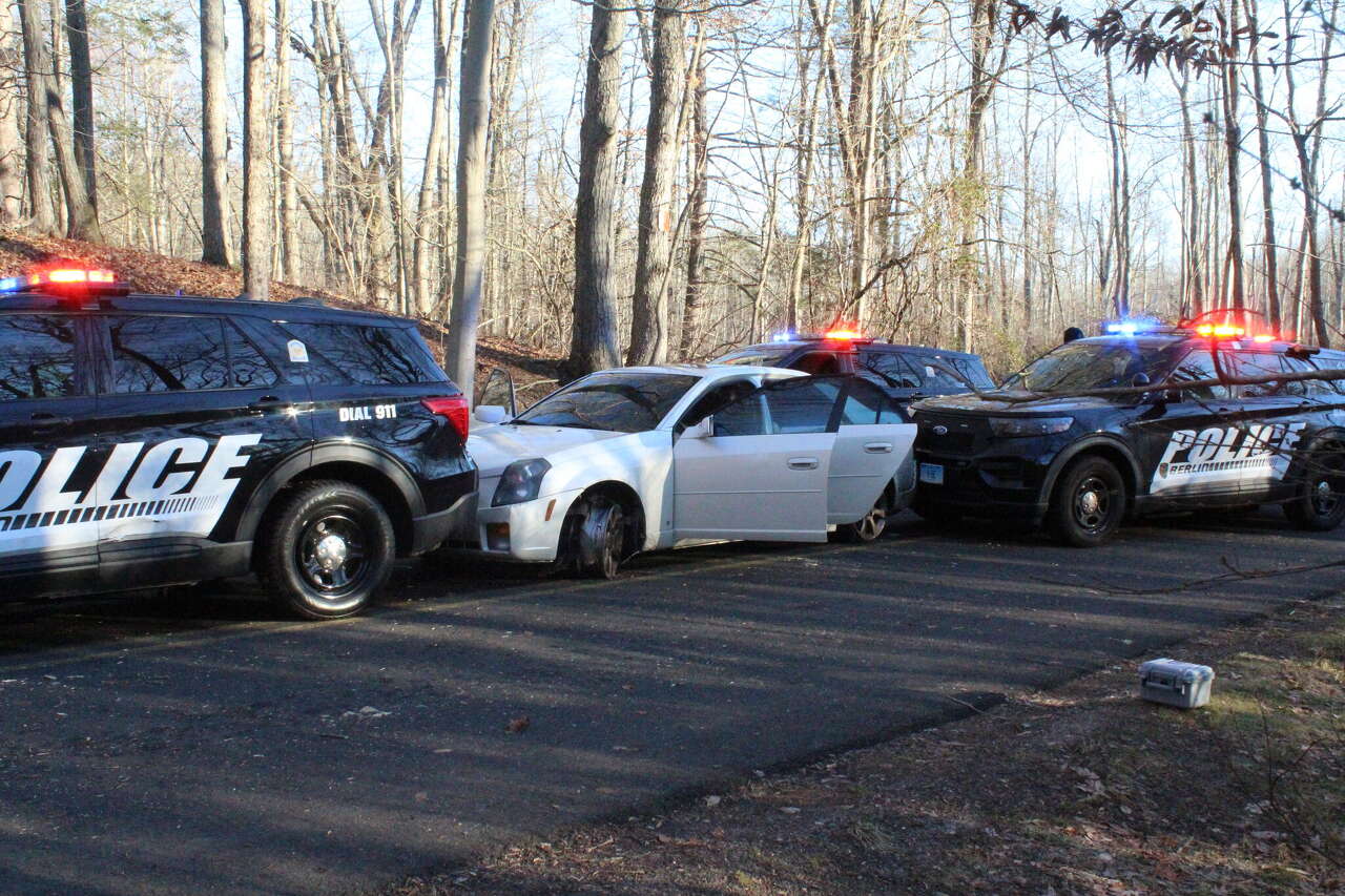 Meriden man led cops on chase in Berlin with kids in car, rammed ...