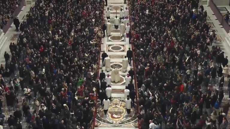 Pope Leo holds vespers in St Peter's Basilica on New Year's Eve