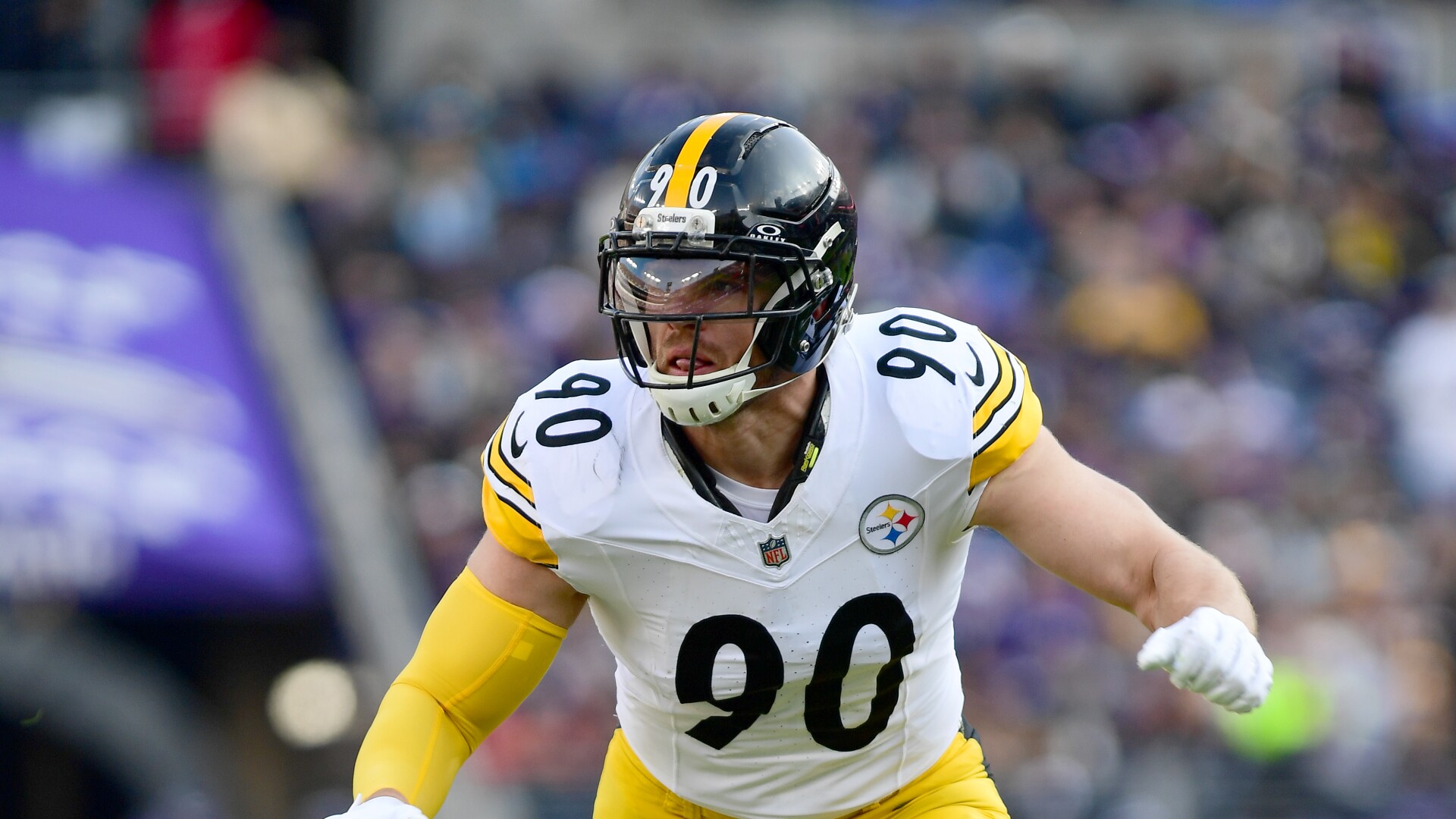 Steelers edge rusher TJ Watt remains limited