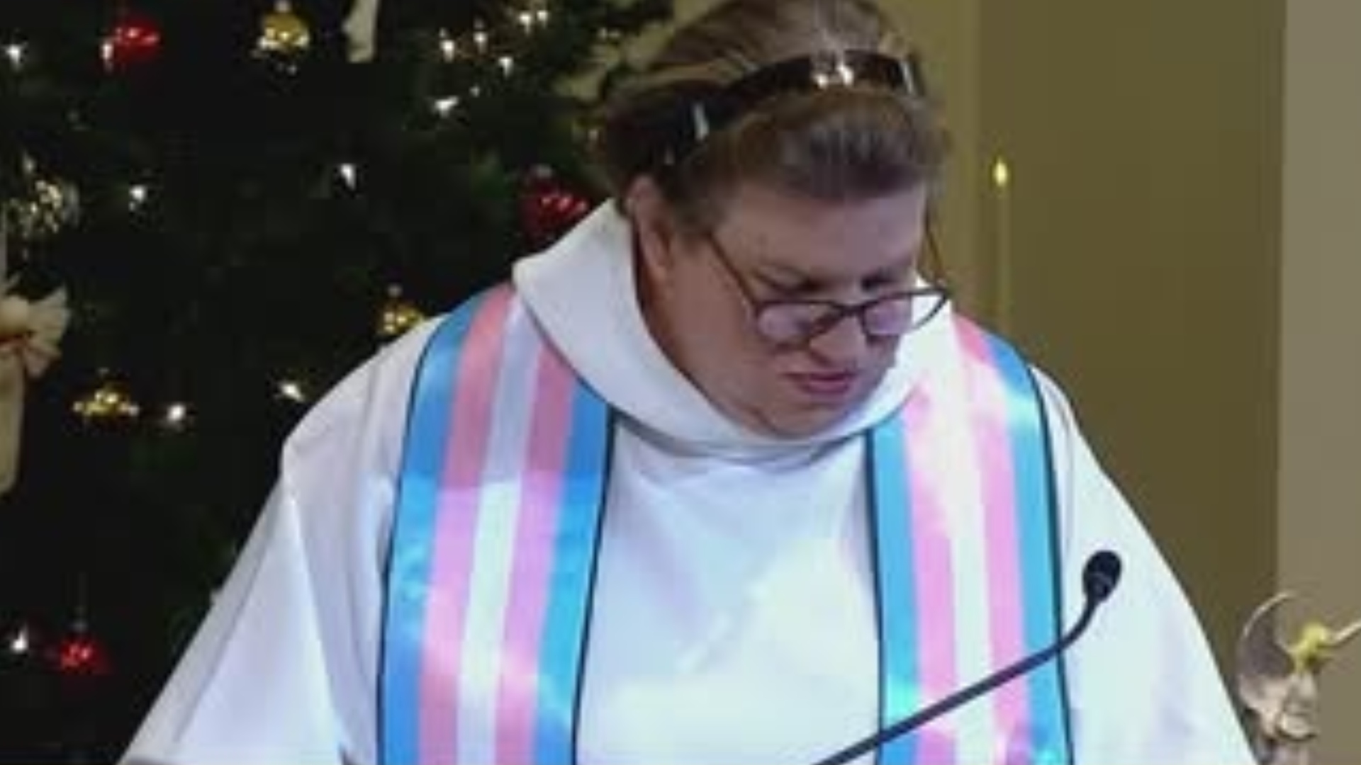 Pastor announces their official gender transition in the middle of ...