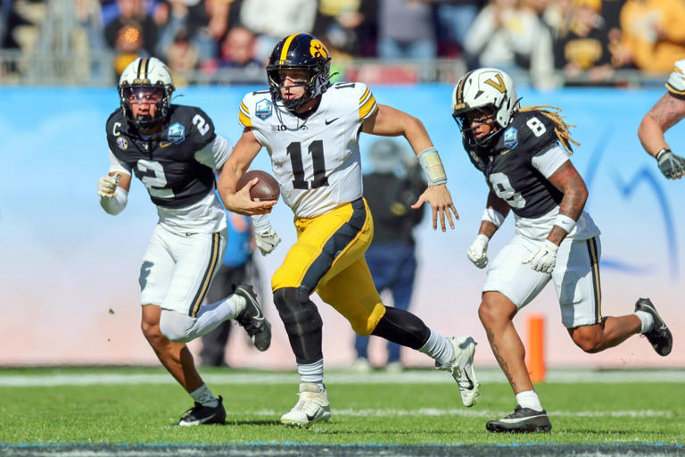 Mark Gronowski, No. 23 Iowa prevail in Diego Pavia's final game as No ...