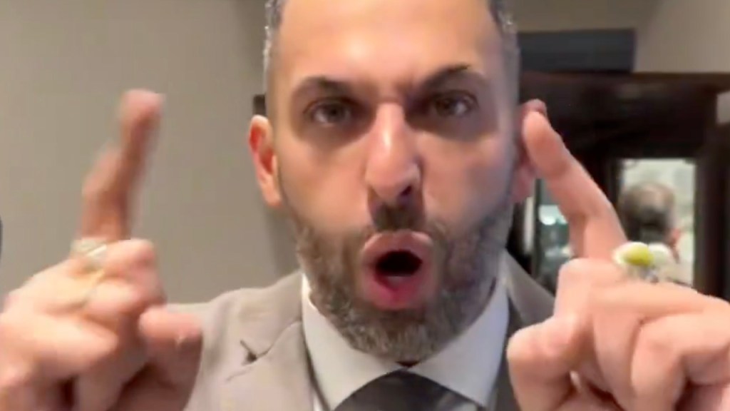 Benny the dealer cuts pro wrestling style promo on jewel thief