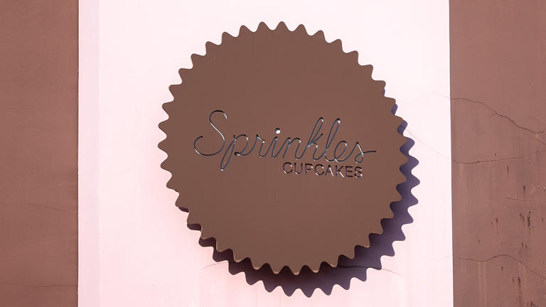 Sprinkles Cupcakes permanently closing all stores after 20 years in ...