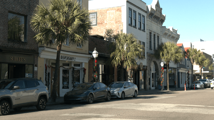 Thousands expected to spend NYE in downtown Charleston