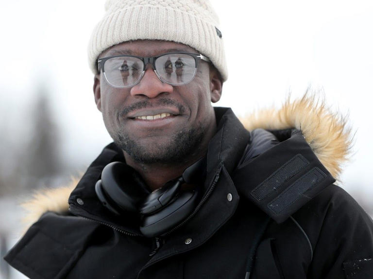 How skating on the Rideau Canal makes Ottawa winters bearable