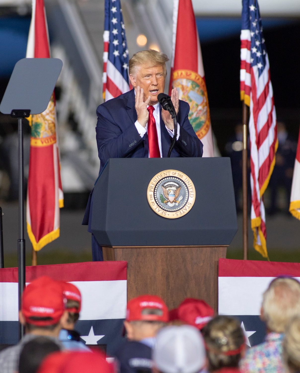 Trump wins 50%+ approval in new poll