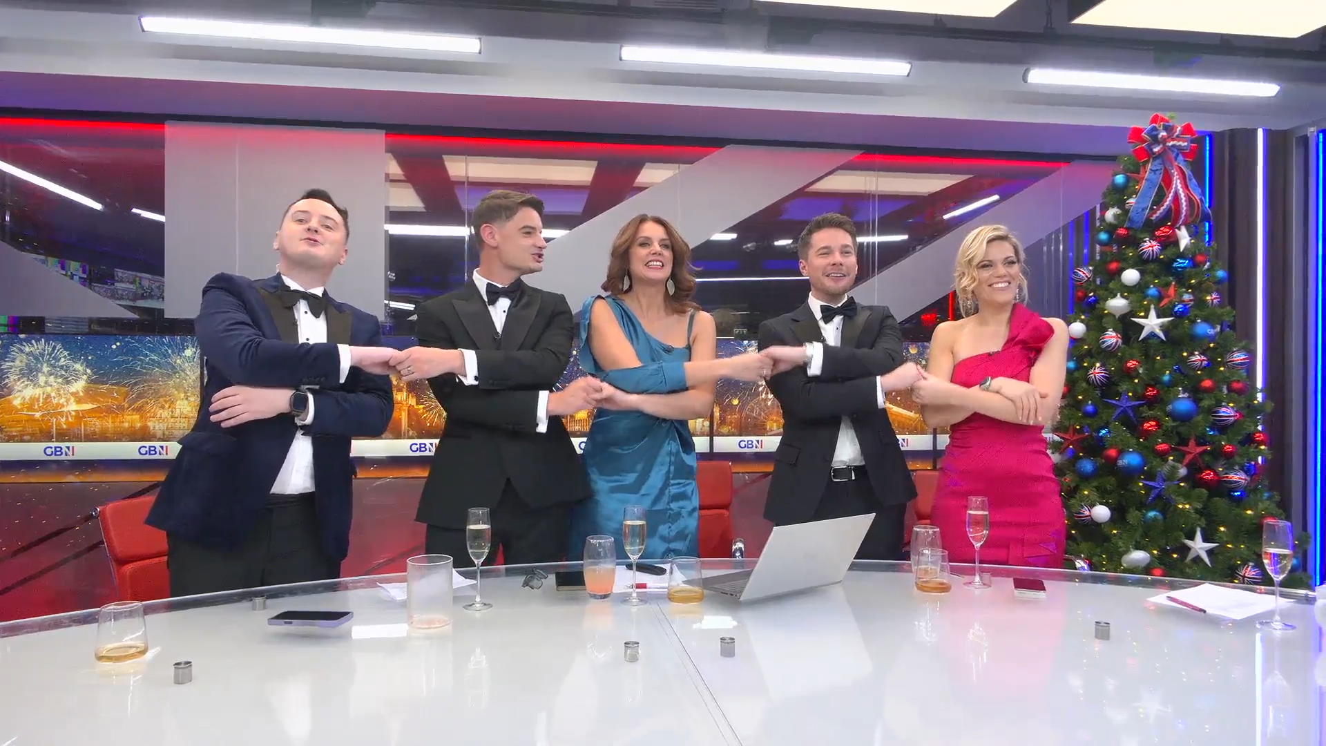 Watch moment GB News stars belt out Auld Lang Syne - before being ...