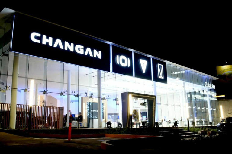 Mexico starts 2026 with steep car tariffs, and one country is getting ...