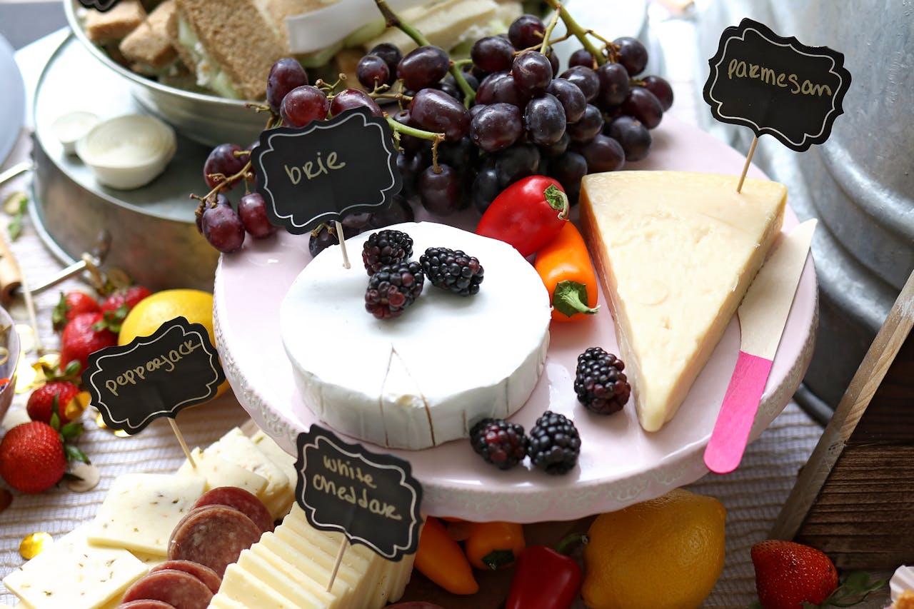The best and worst places to buy cheese (ranked)