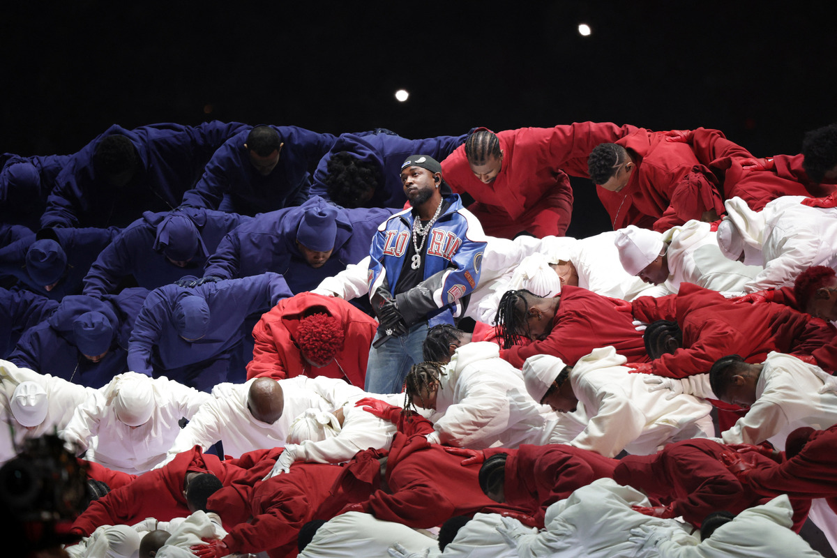 Kendrick Lamar brings viral Drake diss track to Super Bowl in powerful ...