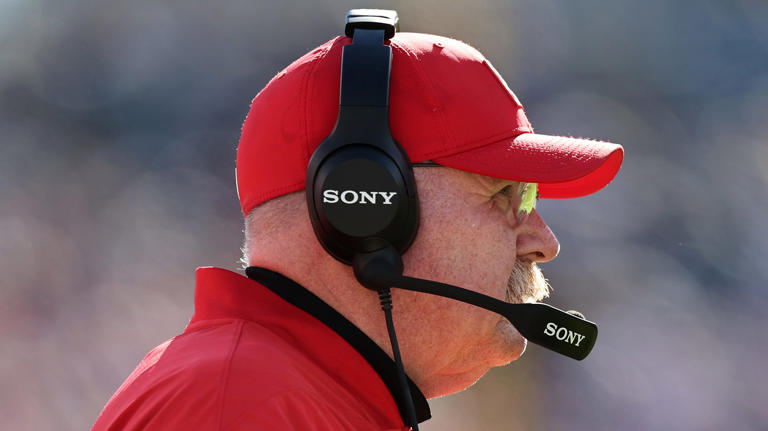 Chiefs’ 1600 yard running back has ‘a chance’ to make debut in Week 18