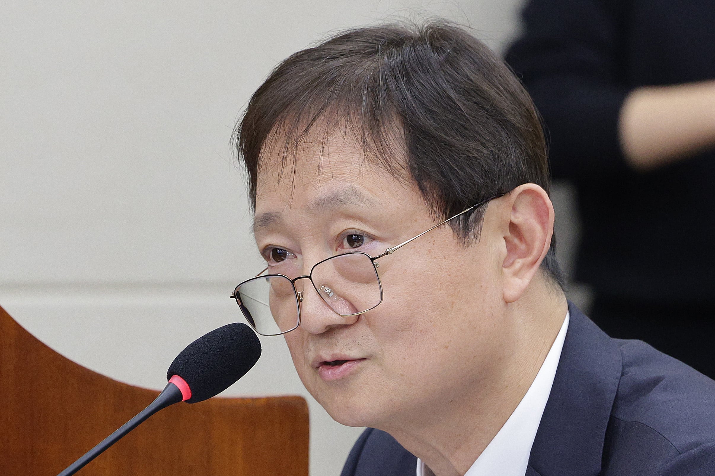 FSS head stresses market protection amid volatility