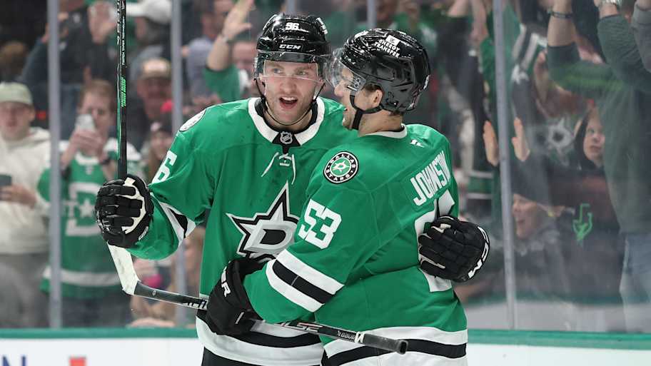 Tage Thompson spoils Stars' New Year's Eve plans in 4-1 win against Dallas