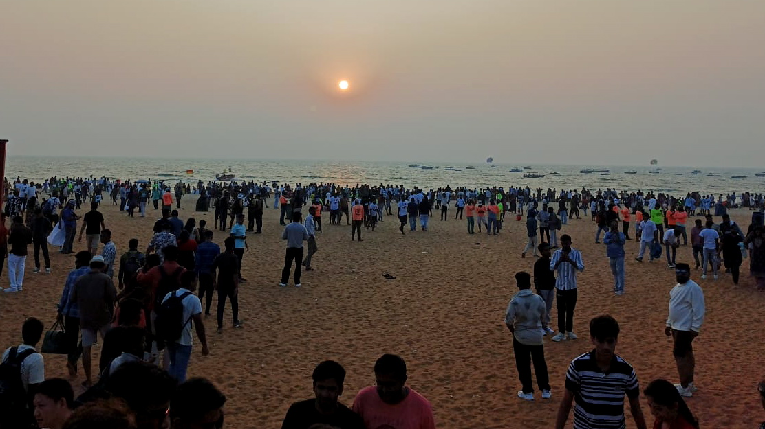 Beaches teem with revellers as Goa rings in New Year with fireworks ...