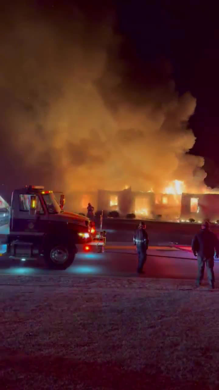 Crews respond to New Year’s Eve house fire in Anderson County