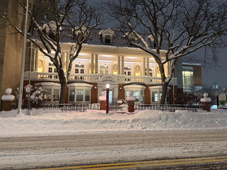 Walsh defends snow plow efforts after historic Syracuse storm: 'People ...