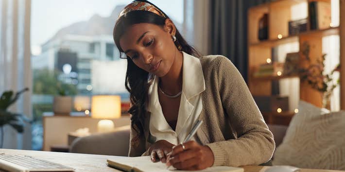 People who still write everything down by hand usually have these 4 ...