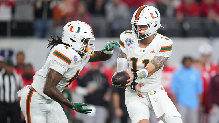 College football fans sound off on ESPN score bug during Ohio State ...