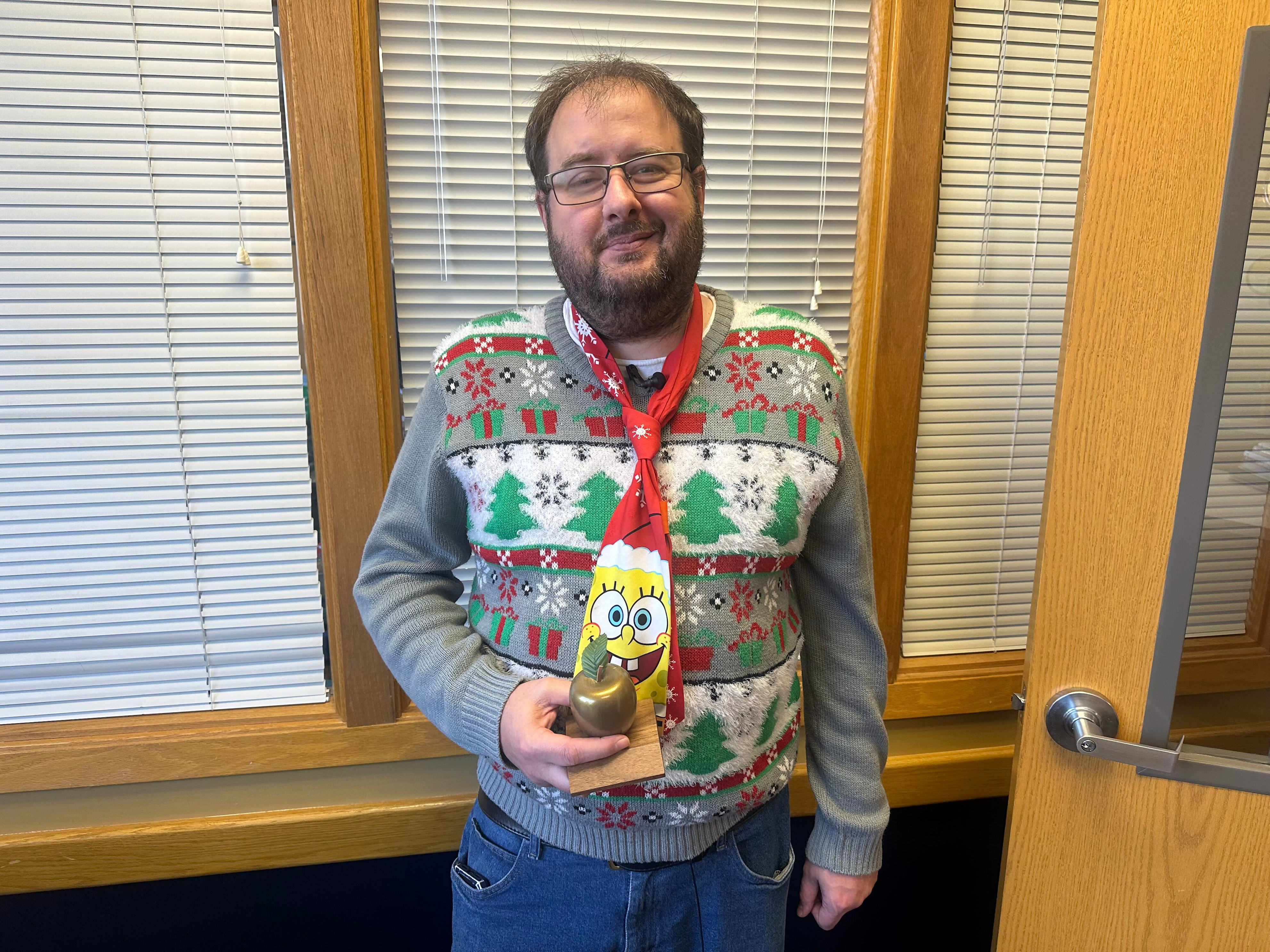 Yankee Hill social studies teacher wins 10/11 Golden Apple Award