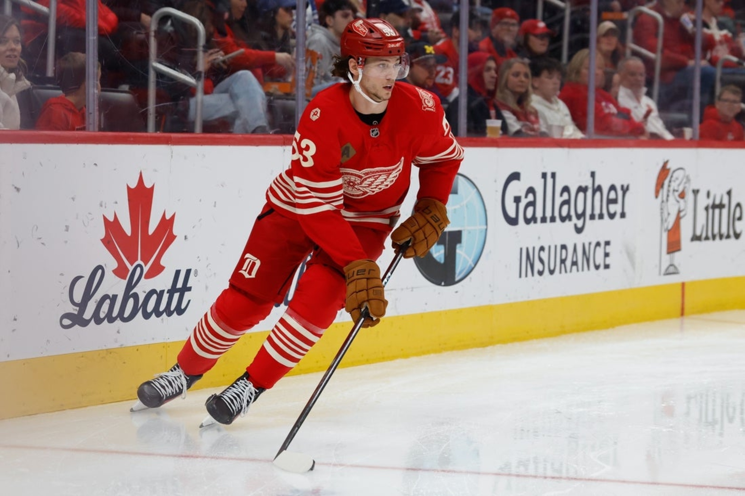 Strong start helps Red Wings extend Jets' losing streak to 7