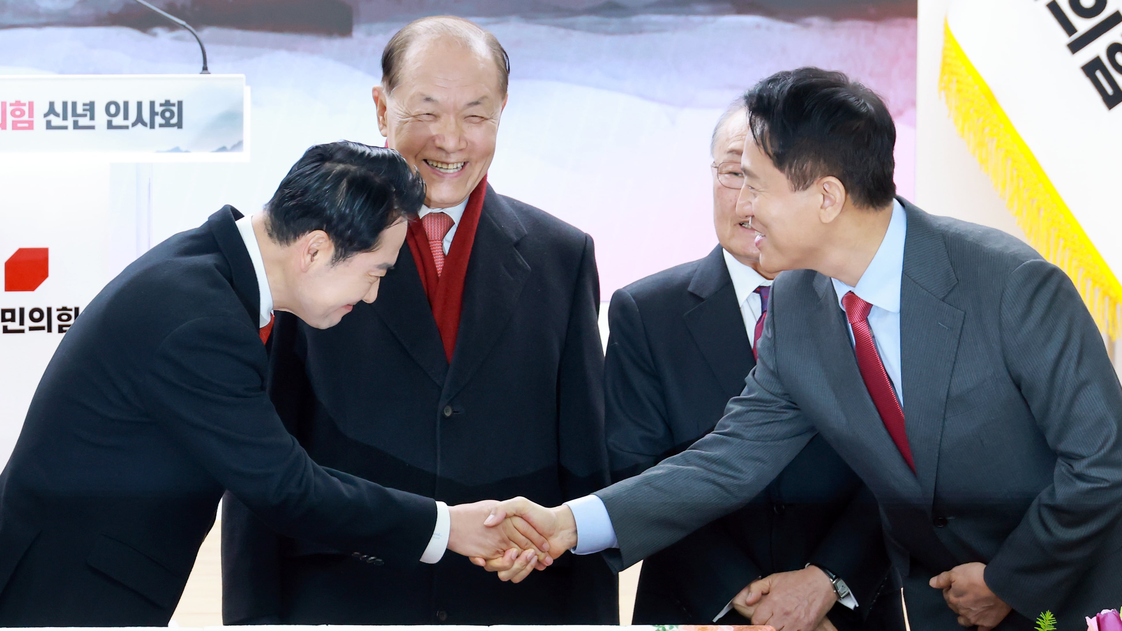 Seoul Mayor Oh Se-hoon directly criticizes People Power Party leader ...